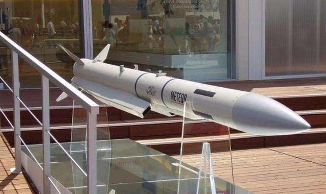 PL15E与流星空空导弹谁更强？流星射程占优 PL15E雷达更先进