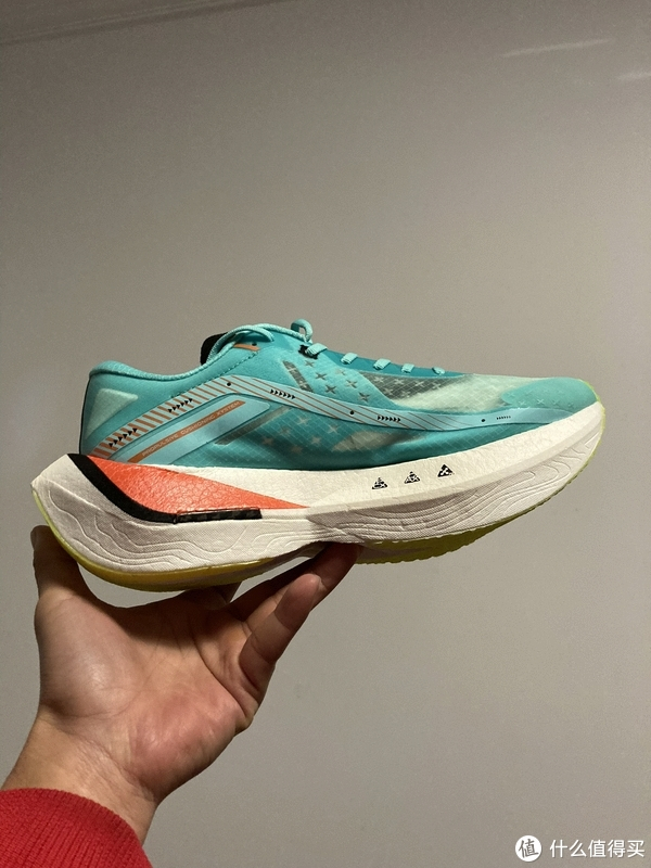 试穿特步160X系列中的超大杯--160X PRO