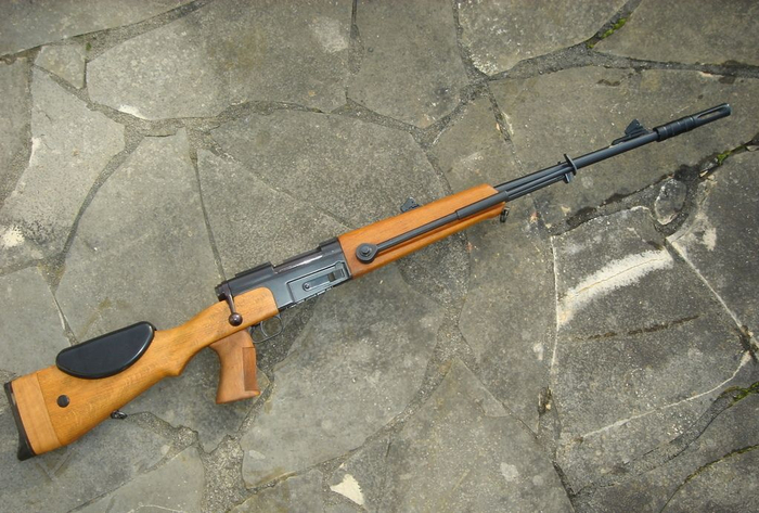 枪械图鉴FR-F1狙击步枪