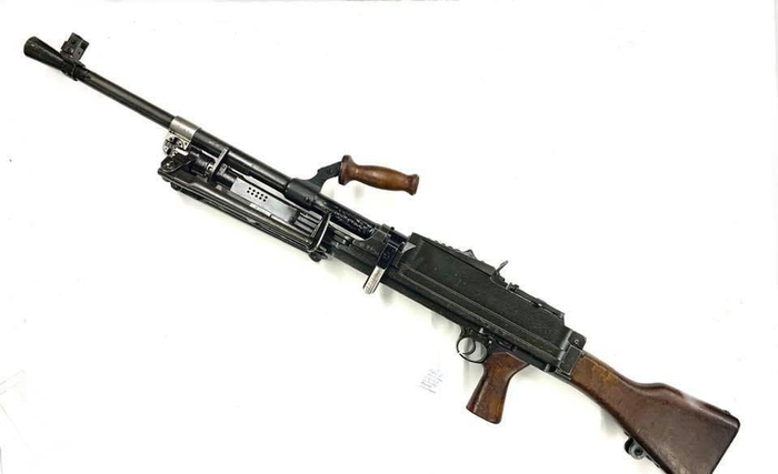 细看：布伦Mk.II轻机枪 二战英军标志性武器 却有鲜为人知的内幕