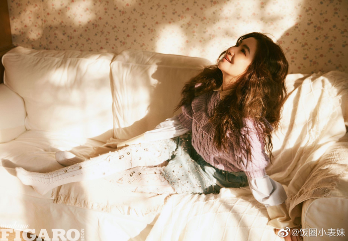 还有人没听过@任家萱Selina 今日上线的新歌《黑夜中相拥》吗！