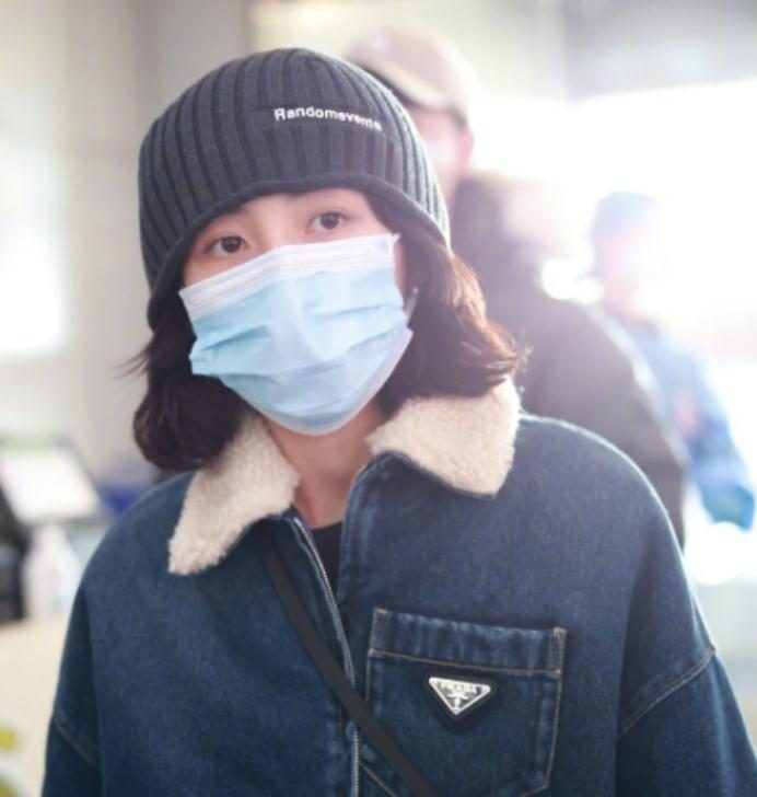 张子枫报案：告不良网友恶意诽谤，工作室晒受案回执零容忍|焉栩嘉|言论|维权|引流|律师_新浪娱乐_新浪新闻