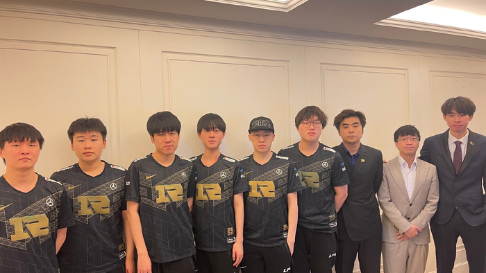 RNG大合照来啦 大家晚安