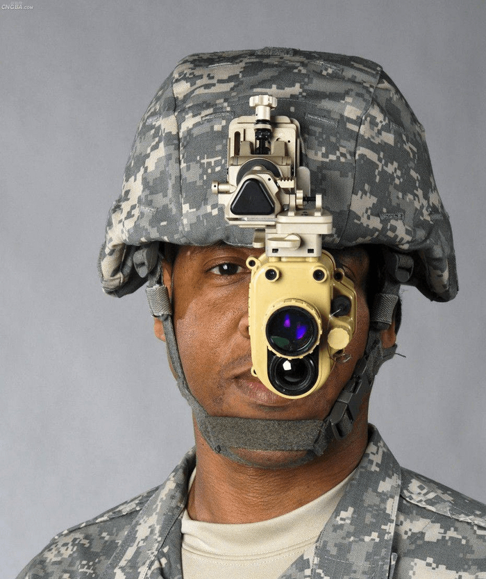 与外星人决战，美军一流单兵顶级装备，陆用全景夜视镜有多先进？