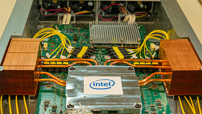 光互连最火概念！中国原生CPO标准草案来了，决胜数据中心未来__财经头条__新浪财经