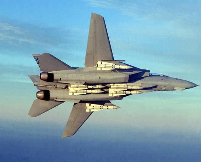 美军为何要退役当时性能并不落后的F-14战斗机？