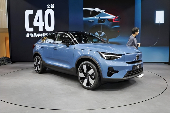 沃尔沃C系列回归：纯电动轿跑SUV车型C40上市，最快4.7秒破百