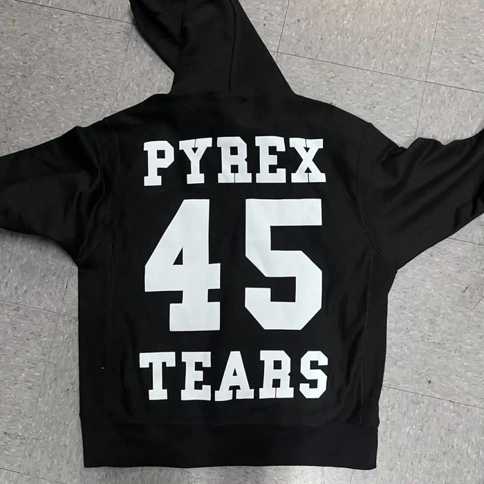 PYREX VISION 最新联名，是致敬 Virgil 还是「复活前兆」？