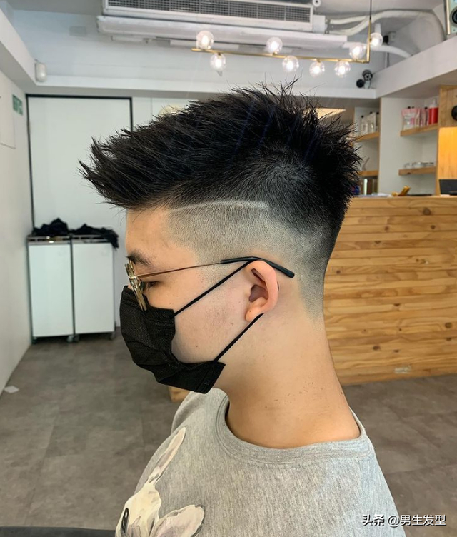 男人过了40岁别剪“幼稚”发型，这六款发型成熟帅气，值得尝试