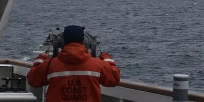 美国海岸警卫队：拍到中国055导弹驱逐舰_手机新浪网