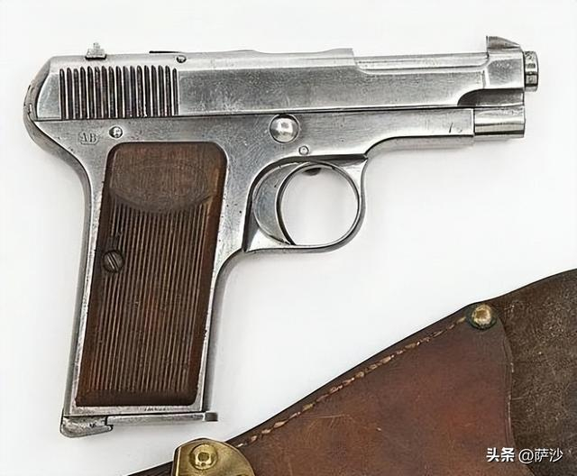 一战意大利军队制式手枪伯莱塔M1915型：萨沙的兵器图谱第321期