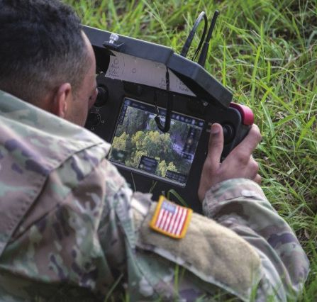美国陆军部署其新型RQ-28A四旋翼侦察无人机到排级|本宁堡|飞机|操作员|镁合金|训练师_新浪新闻