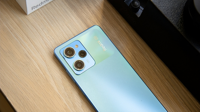 Redmi Note 12 Pro极速版评测：1亿像素影像轻薄手感 千元新选择