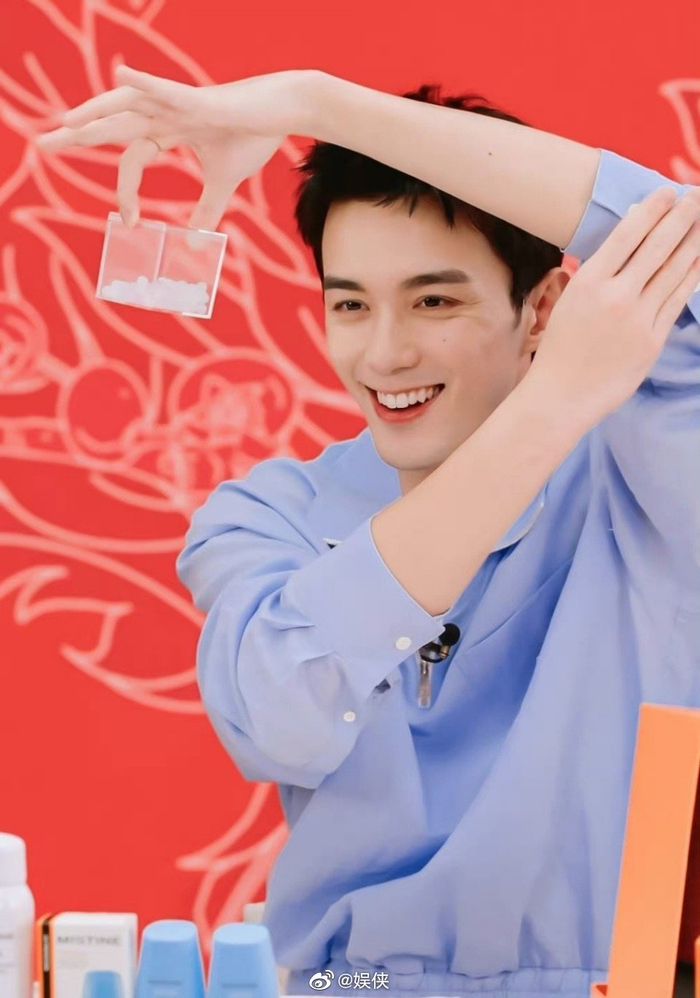 吴磊分享煮汤圆vlog，这样的日常好温馨啊，祝三石弟弟元宵节快乐