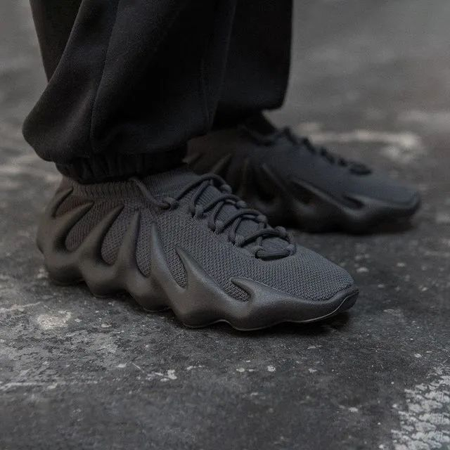 积压了超5亿美元的adidas Yeezy应该怎样处理？