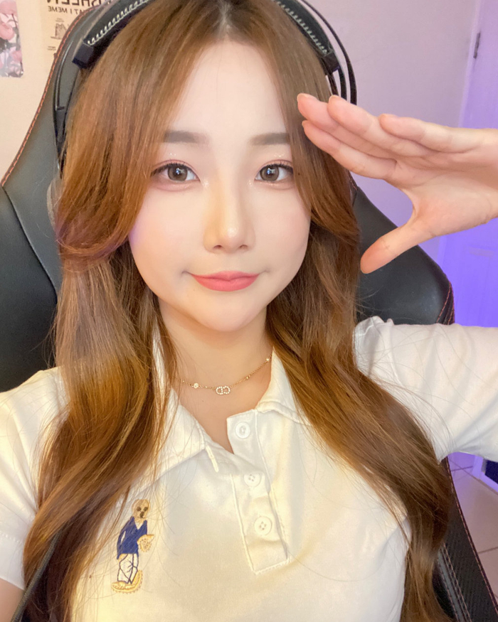 LPL英文流解说：只有LPL还在13.1版本|lpl_新浪新闻