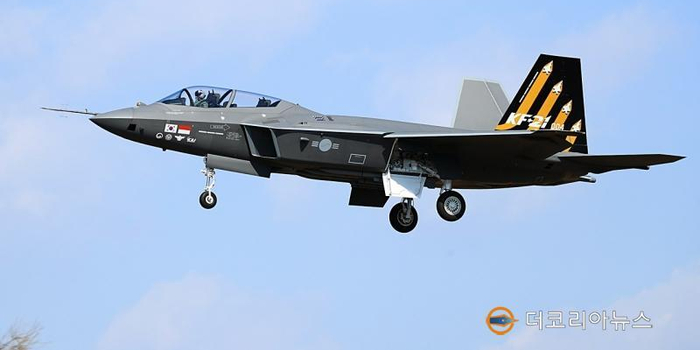 韩国KF21双座型原型机首飞_手机新浪网