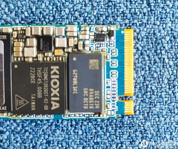 都2023年了，铠侠RC20还值得买吗？|固态硬盘_新浪新闻