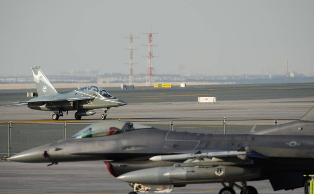 阿联酋买完L15后，或再买中国歼35隐身战机，拜登“帮”了我们？