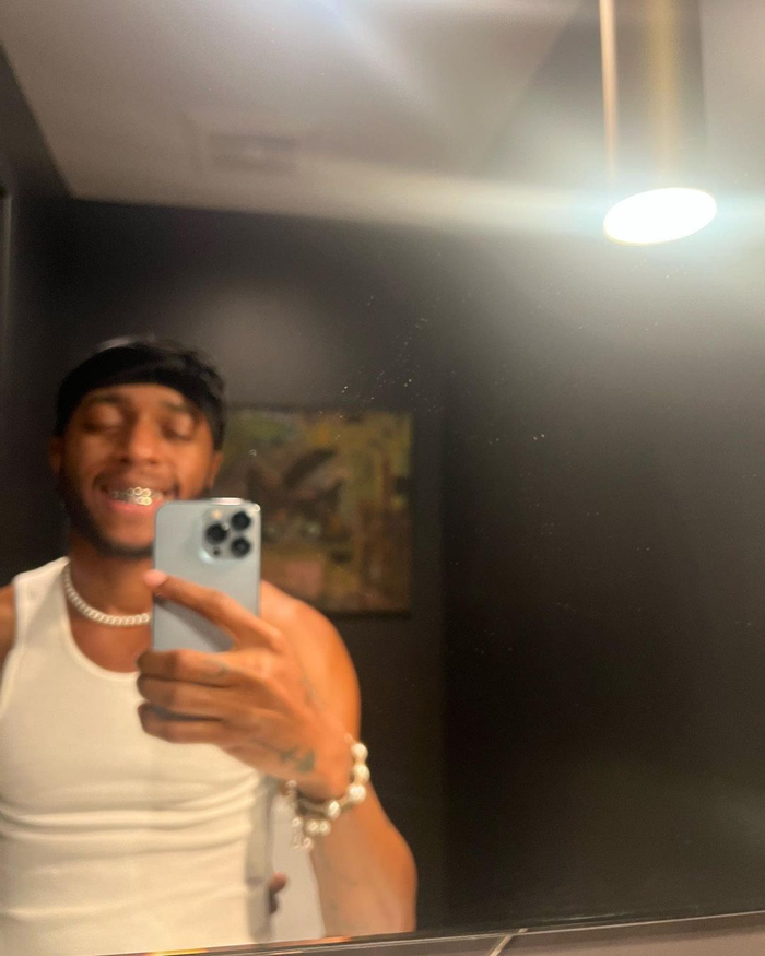 6lack全新自拍： 不知道为啥有喜剧效果