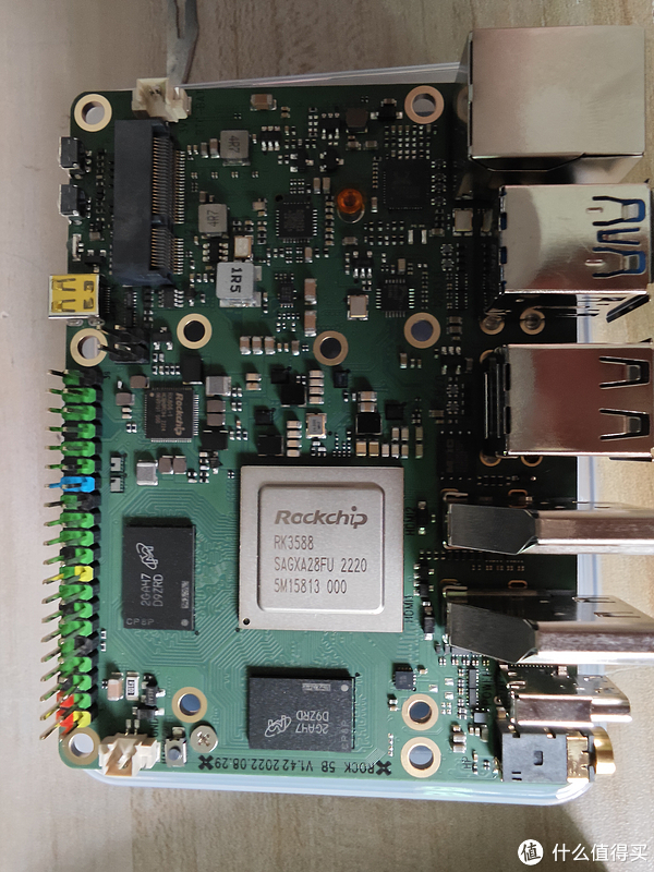 目前性能最强的arm开发板之一——rock5b开箱|性能|供电|转接板_新浪新闻