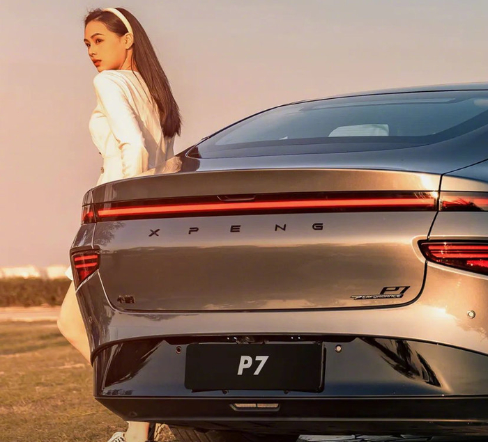 小鹏 P7 公布 Xmart OS 2.10.0 版本 OTA，座舱、泊车升级__财经头条