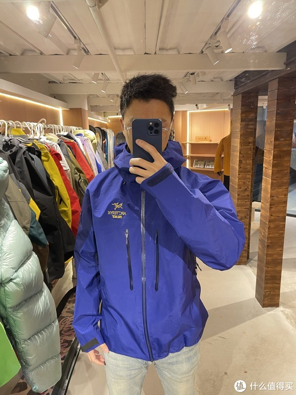 始祖鸟 alpha sv，你真的需要一件硬壳吗