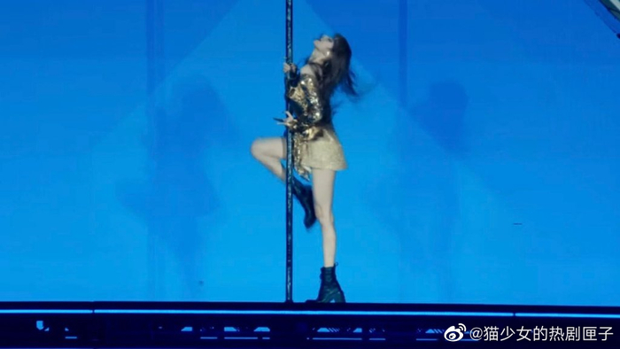 Lisa | 腿 Lisa的腿长真的好惊人！别说167了，177我都信啊！