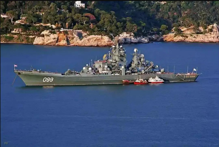全球最强核动力巡洋舰，俄军忍痛退役，事实证明，中国的路走对了