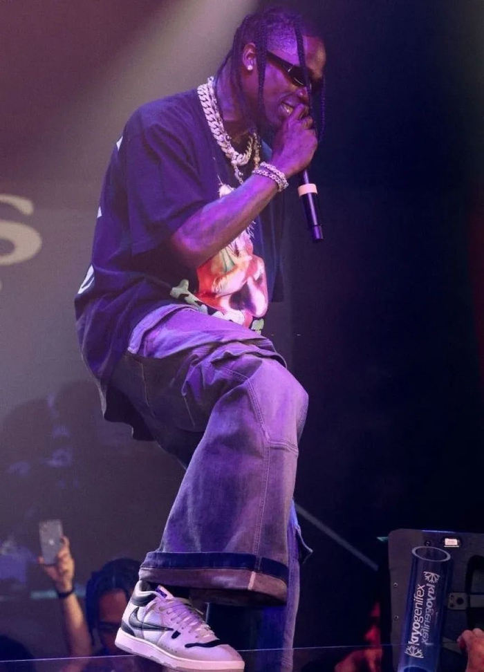 Travis Scott上脚Nike新款「倒钩」，就这？就这？就这？|Nike|Mac_新浪新闻