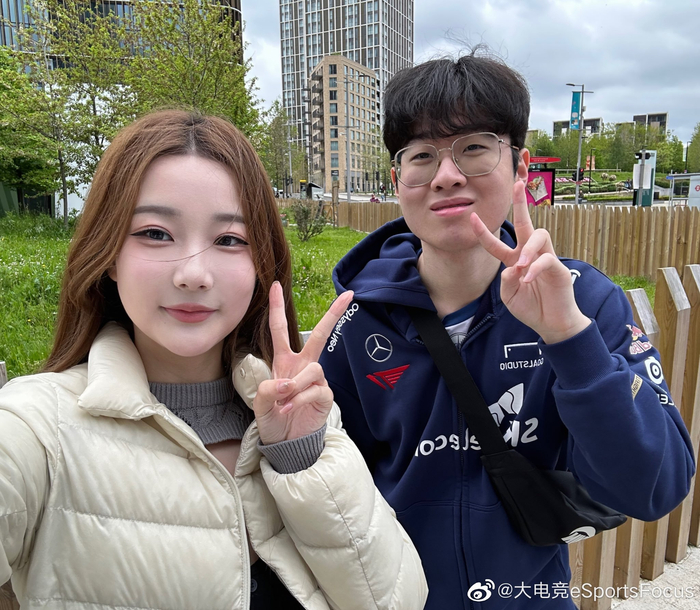 英文流解说Kitty推特更新早餐路上与Keria选手和Zeus的合照|Kitty|推特_新浪新闻