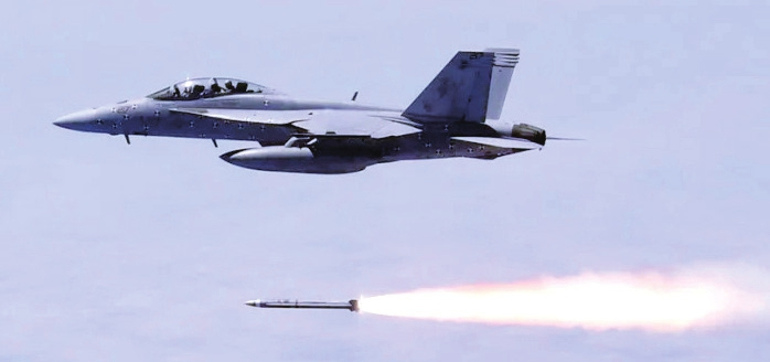 美海军AGM-88G增程型先进反辐射导弹完成连续第五次飞行试验|反辐射导弹|导弹|诺格_新浪新闻