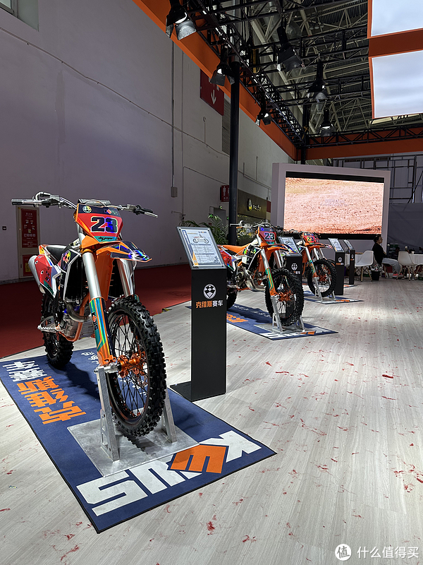 2023北京顺义摩博会重磅亮相！越野、拉力、阿普利亚RX660摩托车震撼发布，摩友们速来围观！