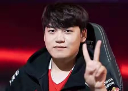 gumayusi到底是个什么水平的AD？ 毫无疑问，他肯定不是垃圾……|MSI_新浪新闻