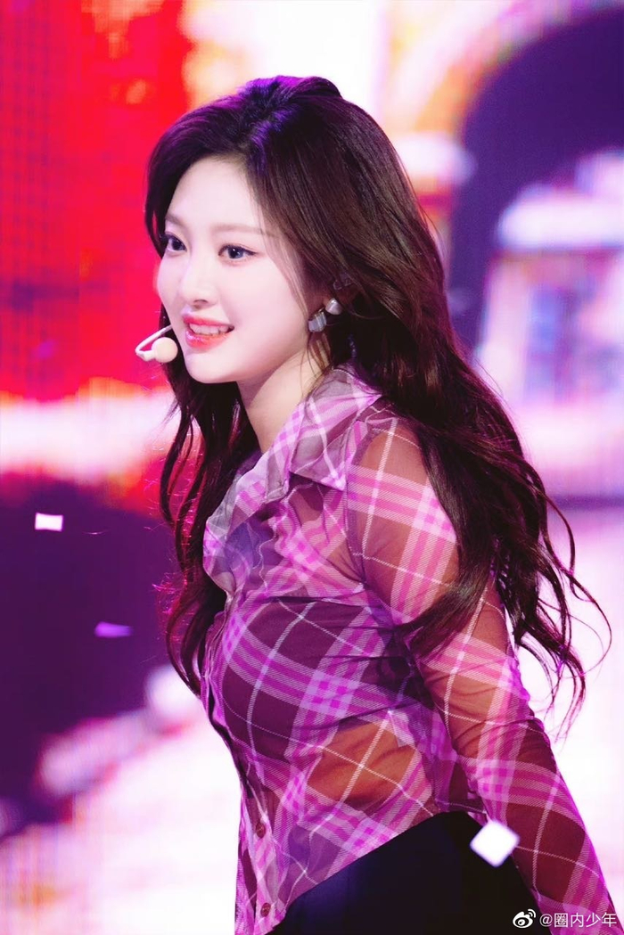 宁艺卓这次回归是有效回归，越来越亮眼了感觉