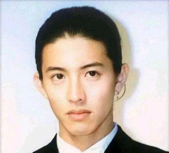 木村拓哉女儿19岁生日！晒儿时自黑照__财经头条__新浪财经