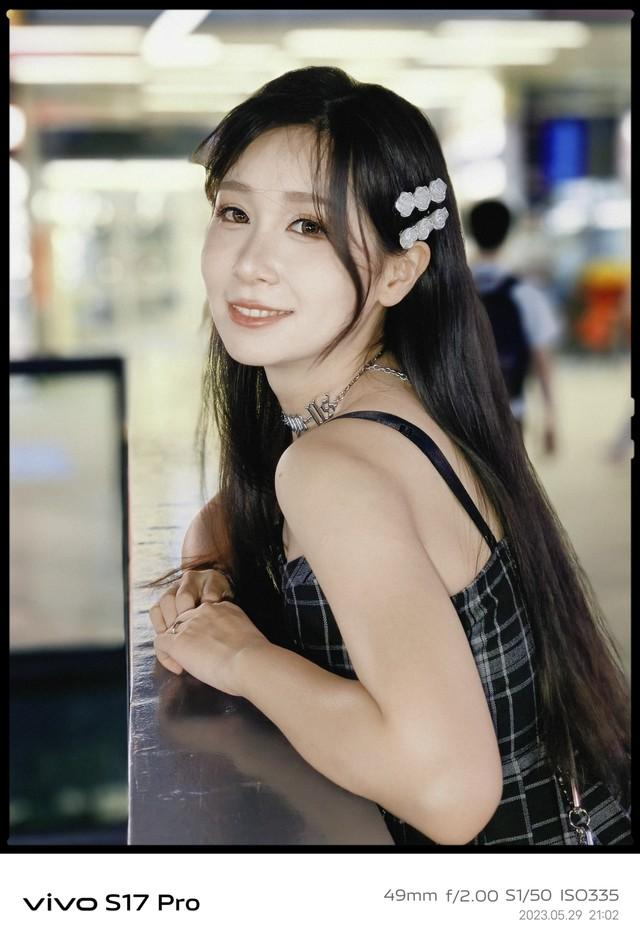 自拍也能不惧黑暗，vivo S17 Pro算把人像玩明白了__财经头条