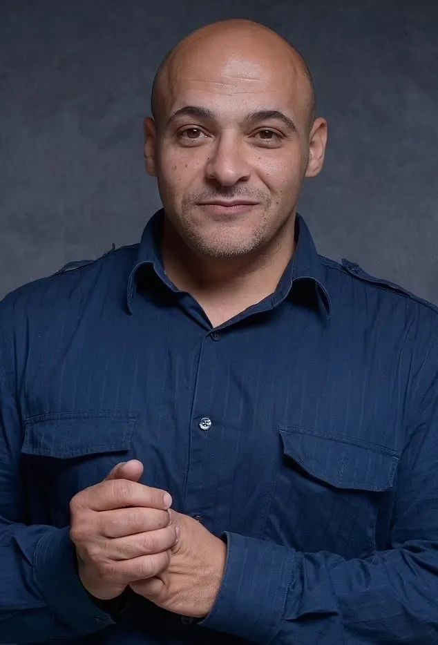 很突然！他在睡梦中去世……|Mike|绝命毒师_新浪新闻