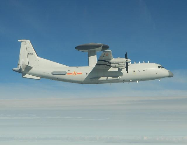 KJ-600预警机上滑跃航母？海军新宣传片有彩蛋，致命短板有望解决|航母|起飞|固定翼_新浪新闻