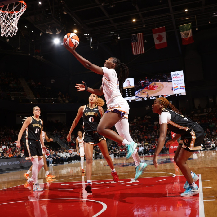 88-69！李梦首发登场，12投5中砍14分，华盛顿神秘人19分大胜