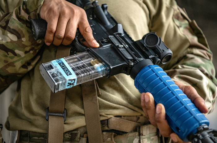 国产191训练枪全面公开！完全模拟真枪体验，居然还有“血条”？丨轻武专栏