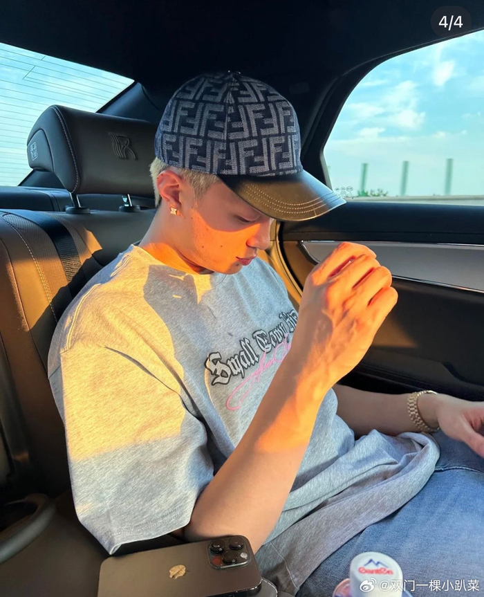 今天Asen艾志恒和毛利蓝结婚了！rapper的女朋友不出意外都很漂亮|rapper_新浪新闻