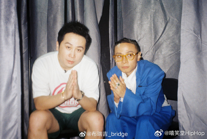 全明星！布瑞吉bridge关于“巅峰对决”和各位rapper的合影！|全明星|巅峰|合影_新浪新闻