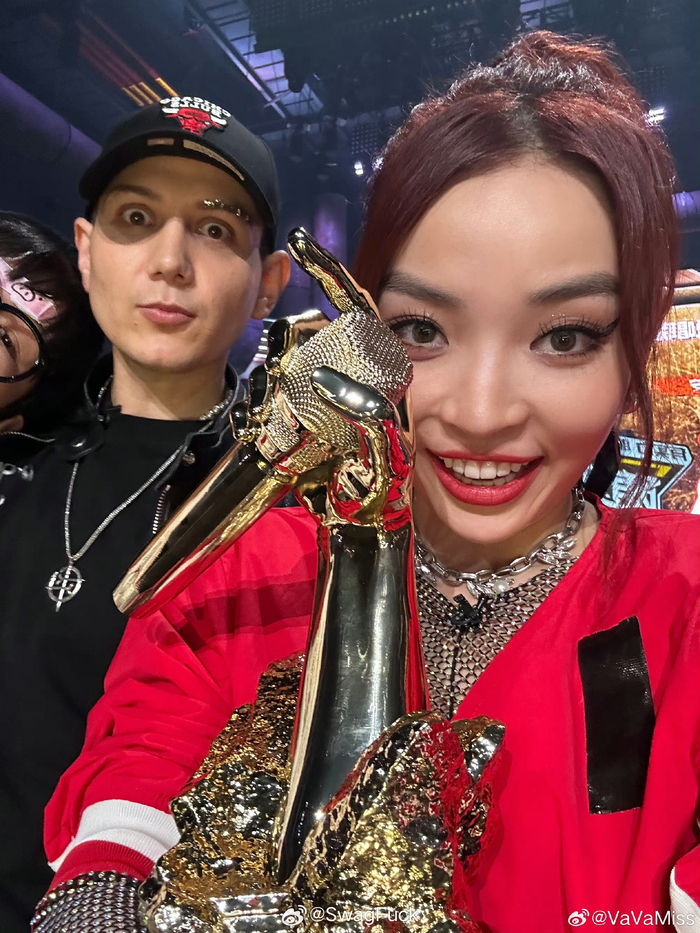 VAVA发长文感慨自己在一席之地的夺冠之路|夺冠之路_新浪新闻