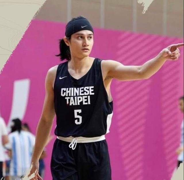 对阵中国队砍26分！高锦玮因身高1米73试训被CBA多队放弃 在T1选秀中当选榜眼__财经头条