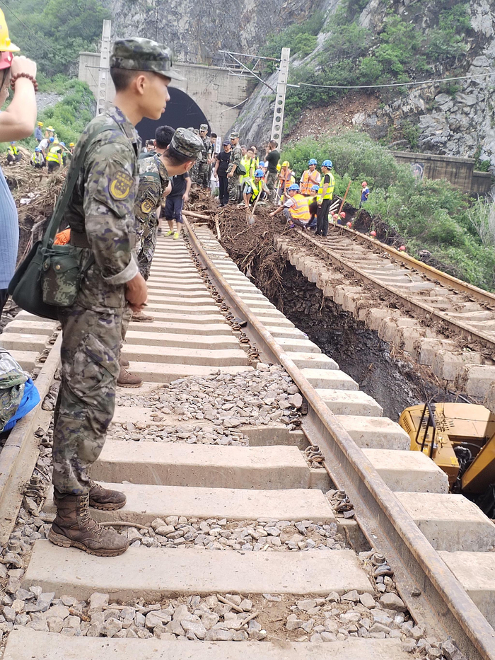 走出落坡岭，K396次列车研学团的4天“大冒险”_手机新浪网