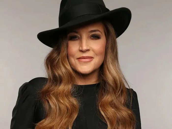 信息量爆炸！她生个孩子凭什么全美都关注？