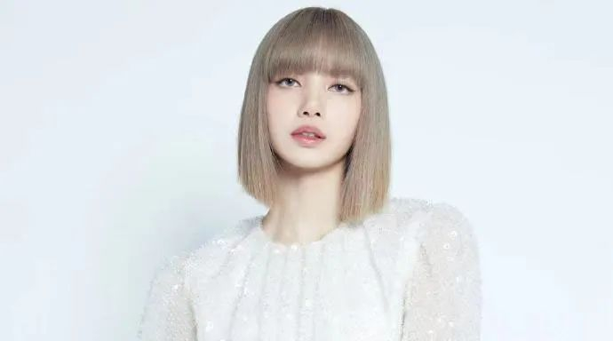 Lisa去跳的疯马秀，到底是什么来头|疯马秀|Lisa_新浪新闻