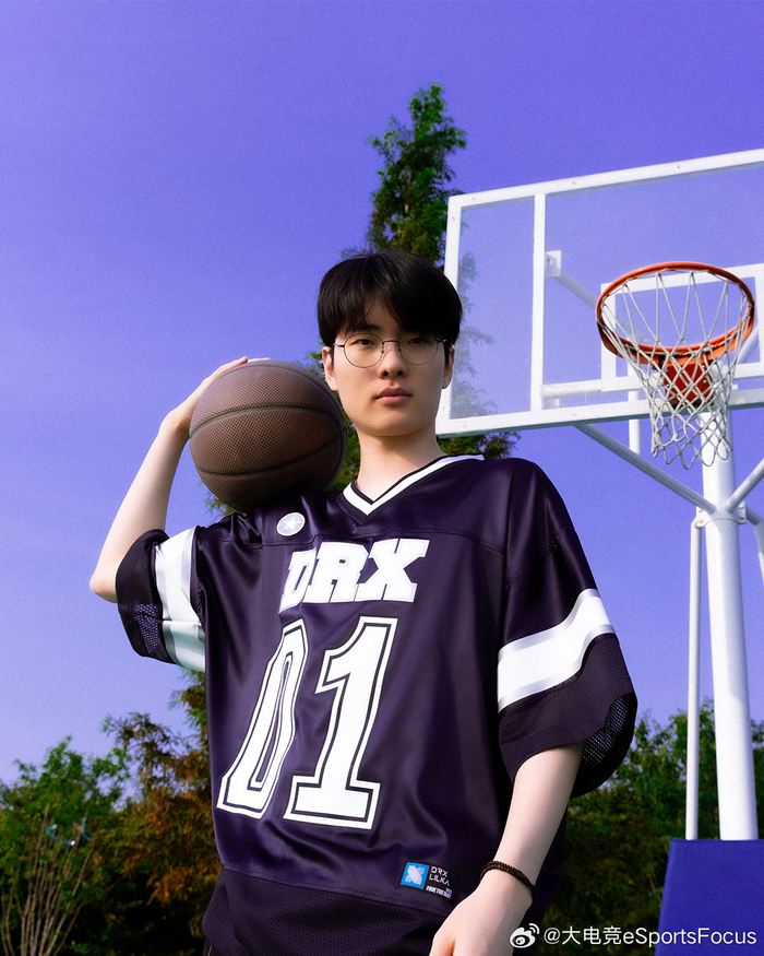 DRX ins更新Rascal和Paduck照片： 帅气 阳光|英雄联盟_新浪新闻