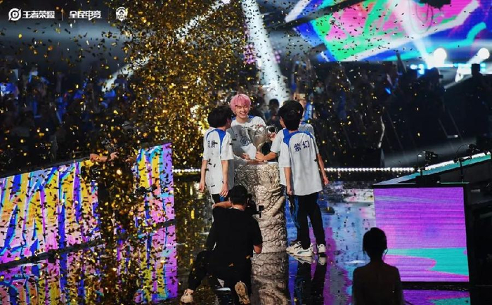 从广州TTG夺冠，窥见电竞的三重意义__财经头条